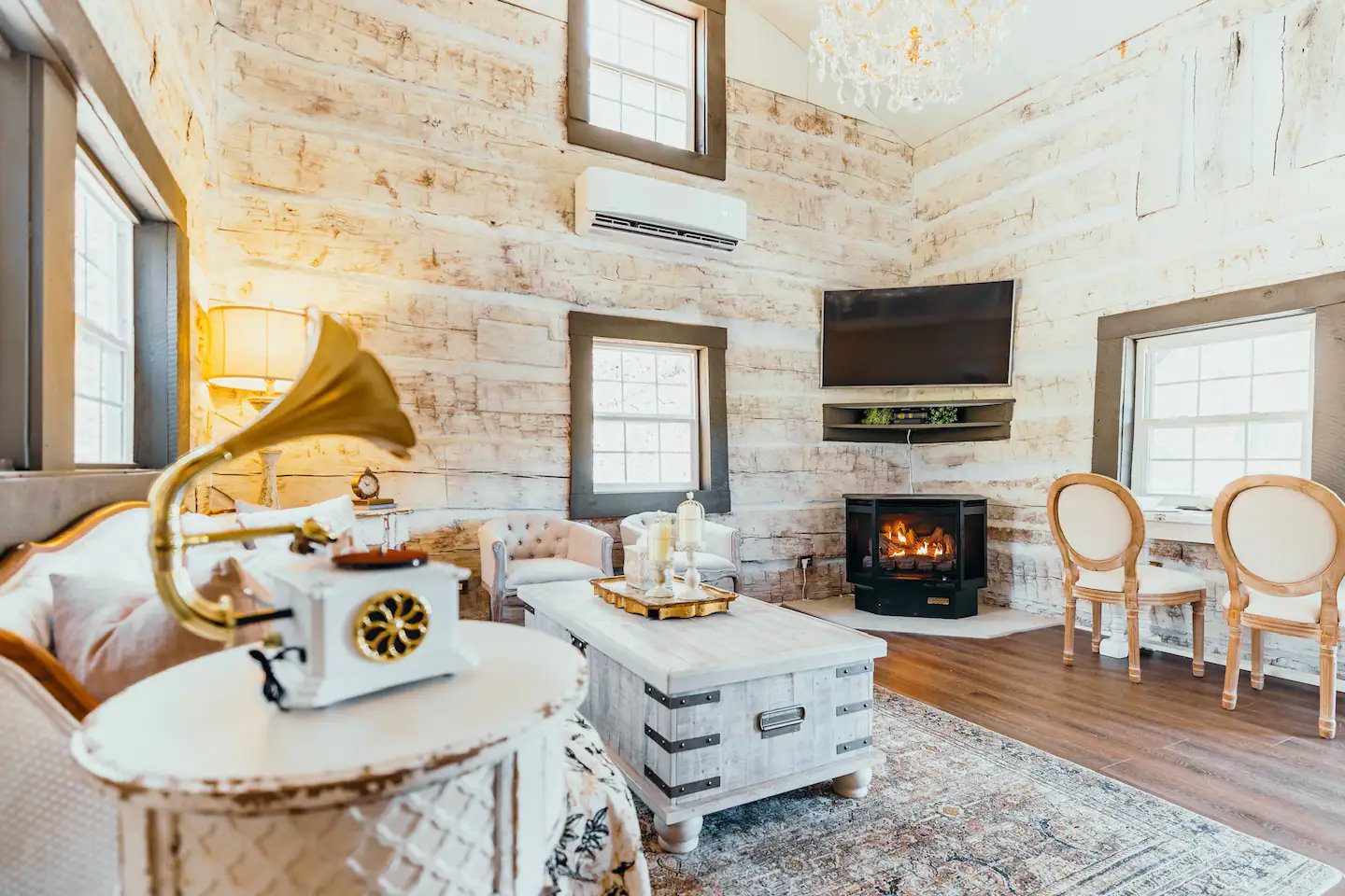 About Us - Valo Vasha